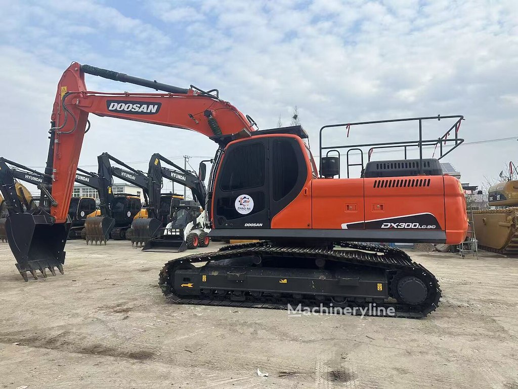 Doosan DX300LC-9C bager guseničar