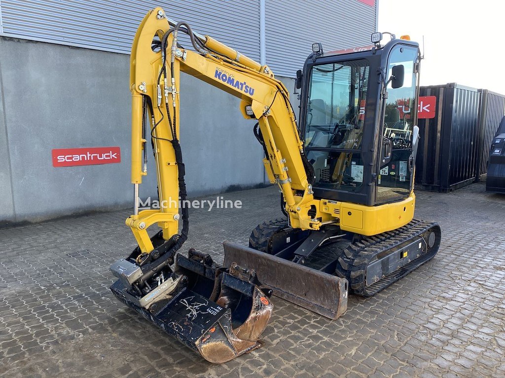 Komatsu PC26MR-5 mini bager