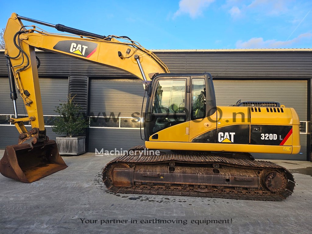 Caterpillar 320DL bager guseničar