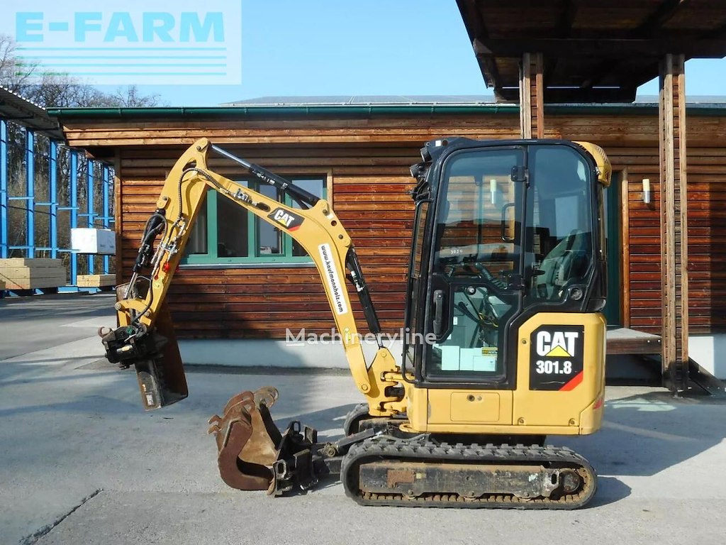 Caterpillar 301.8d ( 1.725kg ) mit powertilt mini bager