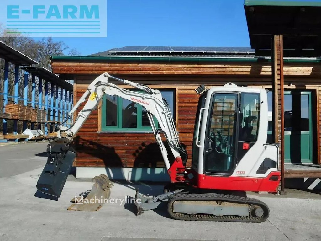 Takeuchi tb 225 ( 2.400kg ) mit hydr. verstellfahrwerk mini bager