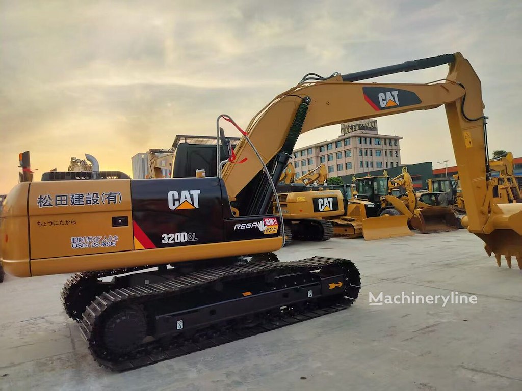 Caterpillar 320D2L bager guseničar