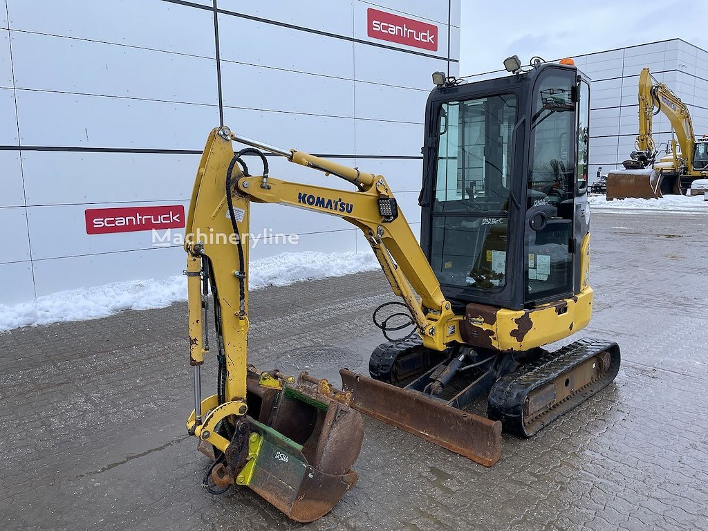 Komatsu PC16R-3 mini bager
