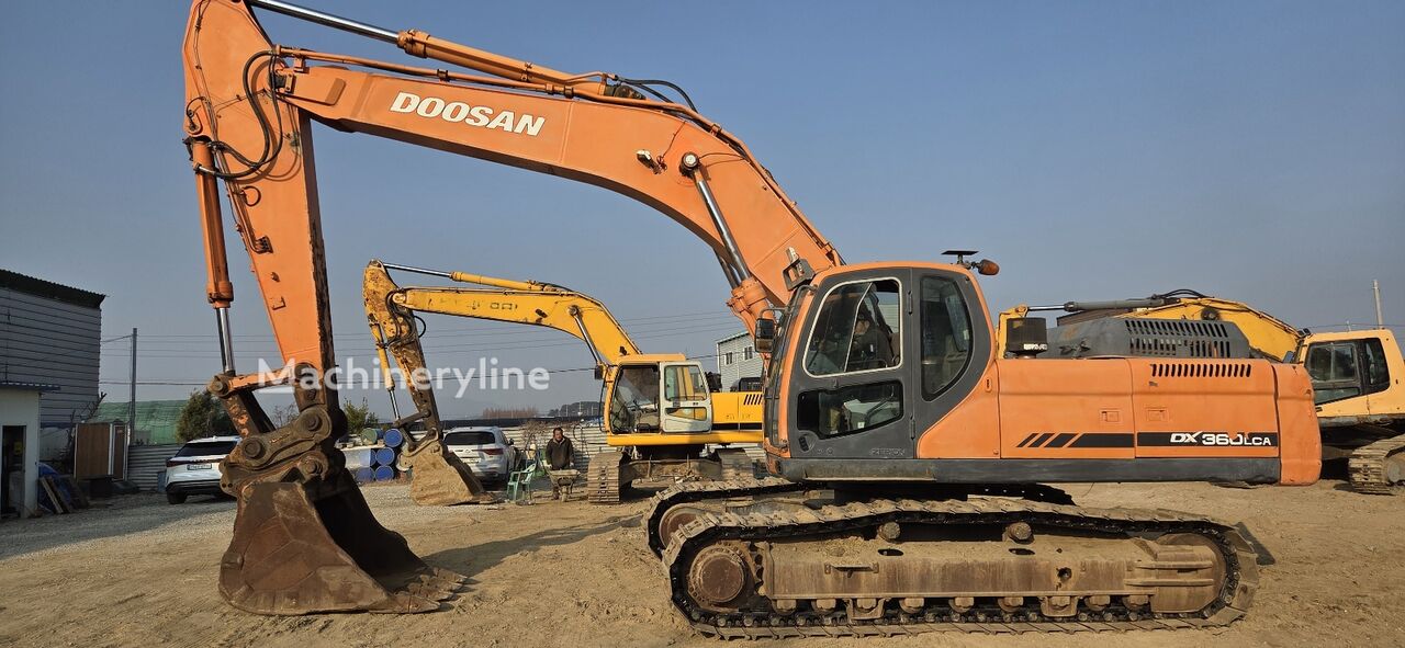 Doosan DX360 bager guseničar
