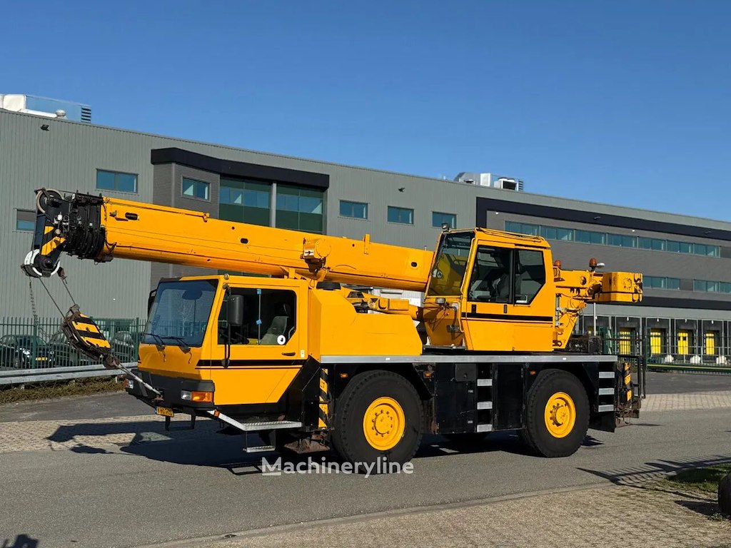 Liebherr LTM1030/2.1 dizalica za sve terene