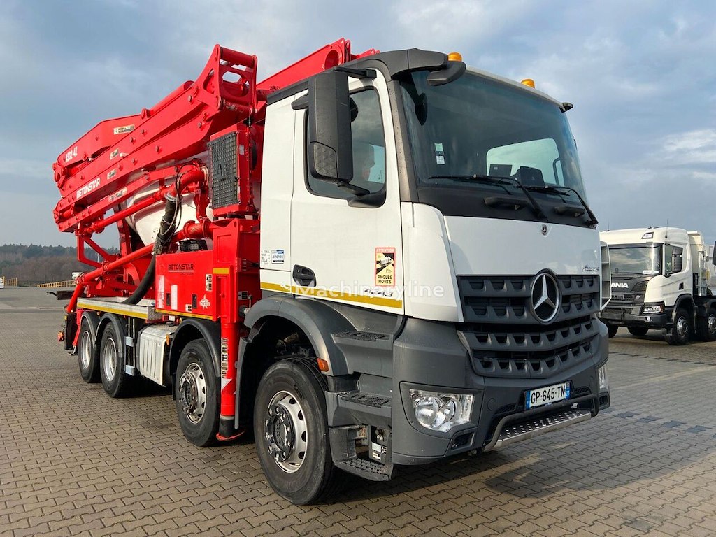 Betonstar ALLSTAR 32.70-4Z na šasiji Mercedes-Benz AROCS 4243 pumpa za beton