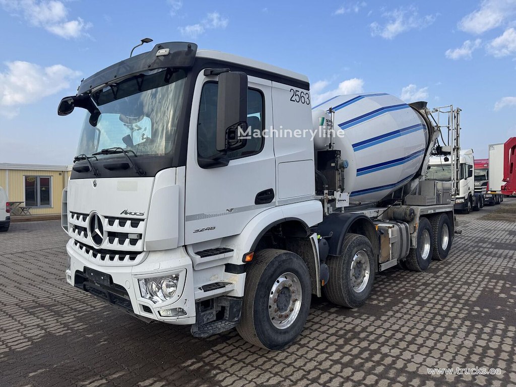 Mercedes-Benz Arocs 3246 (9m3) kamion s mešalicom za beton