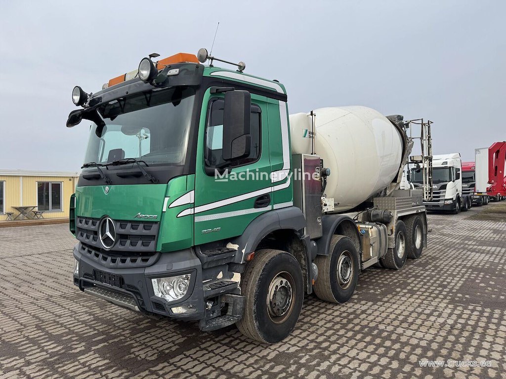 Mercedes-Benz Arocs 3246 (10m3) kamion s mešalicom za beton