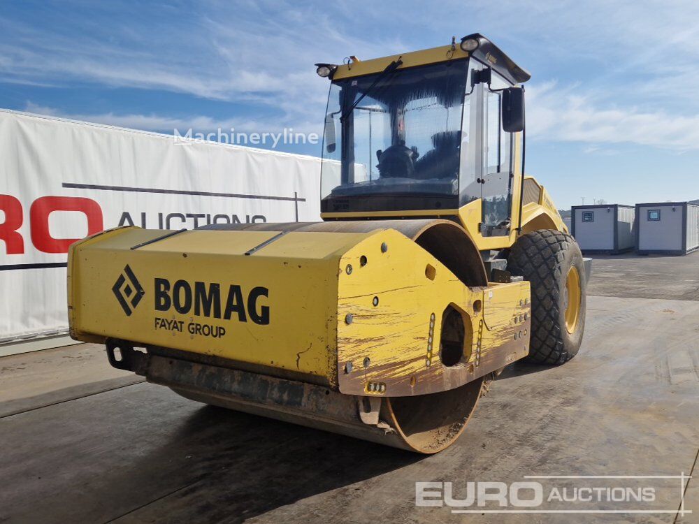 Prodaje se BOMAG BW216D5 valjak za asfalt na aukciji