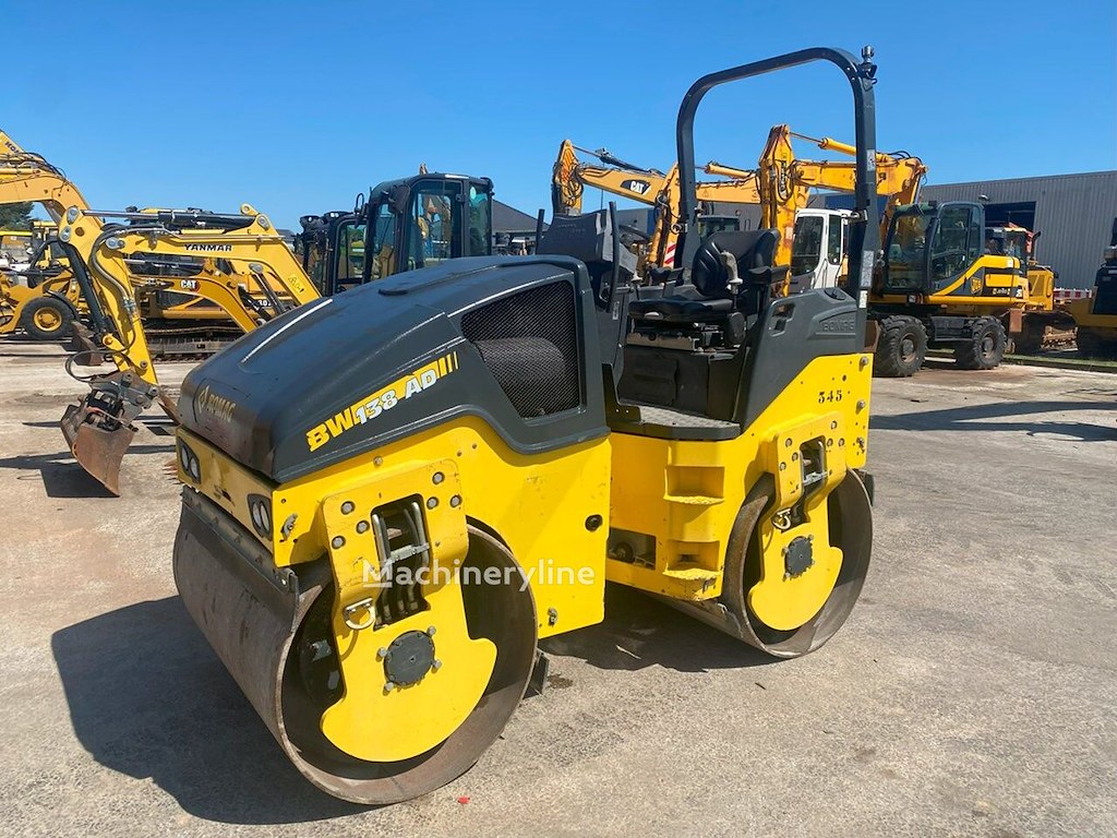 BOMAG BW138AD-5 . valjak za asfalt