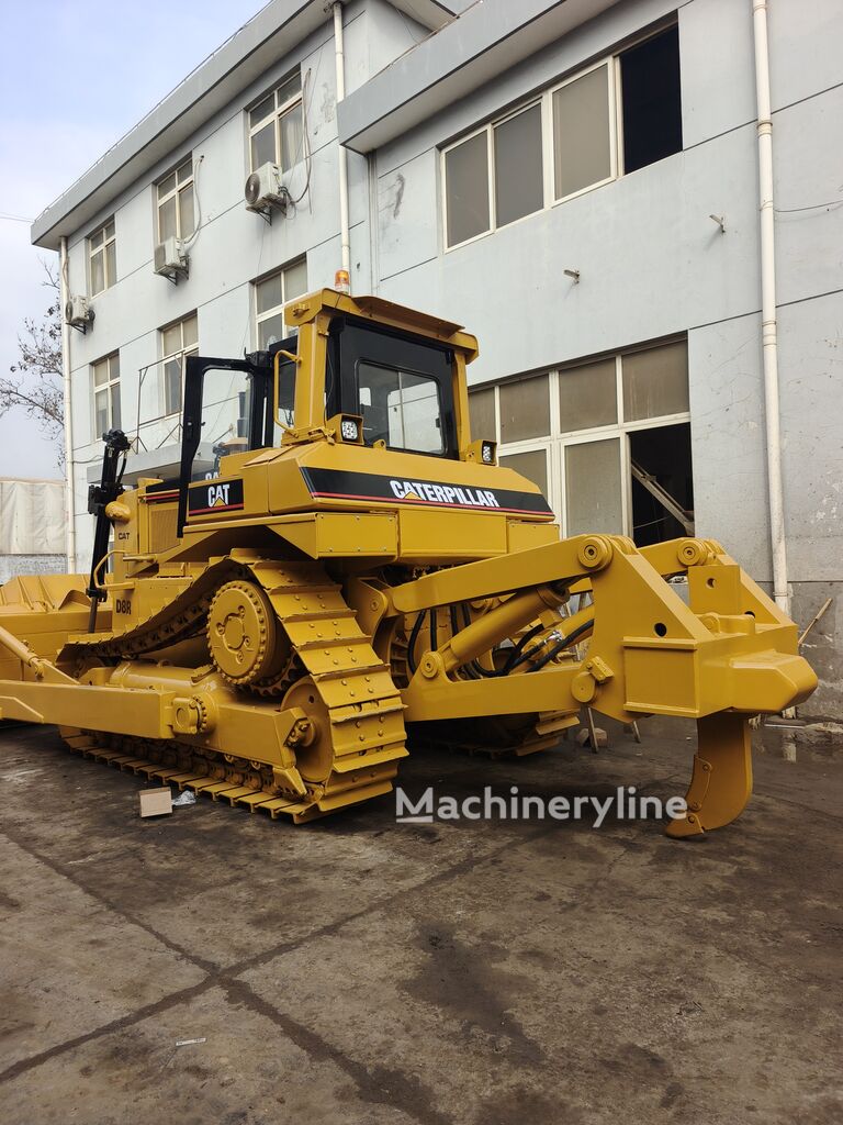 Caterpillar D8R buldožer