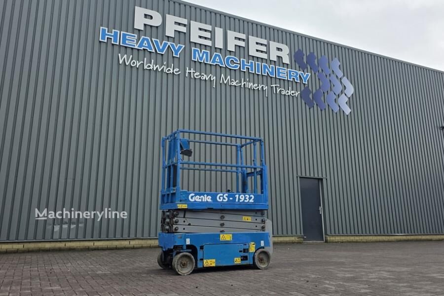 Genie GS1932 Electric, Working Height 7.8 m, 227kg Capac makazasta platforma