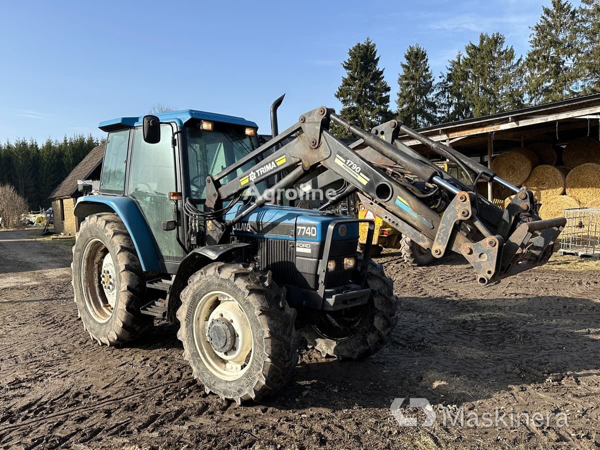 Prodaje se New Holland 7740SL DP4WD traktor točkaš na aukciji