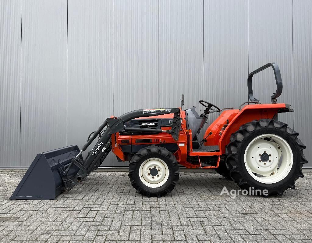Kubota GL281 traktor točkaš