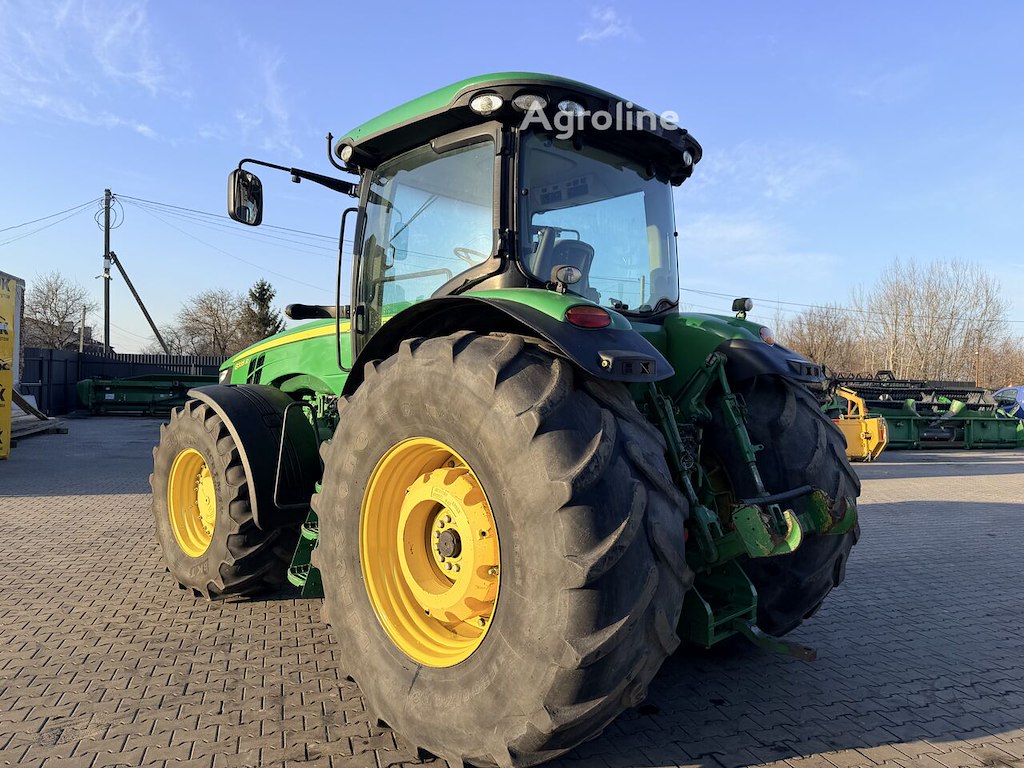John Deere 8335 R traktor točkaš