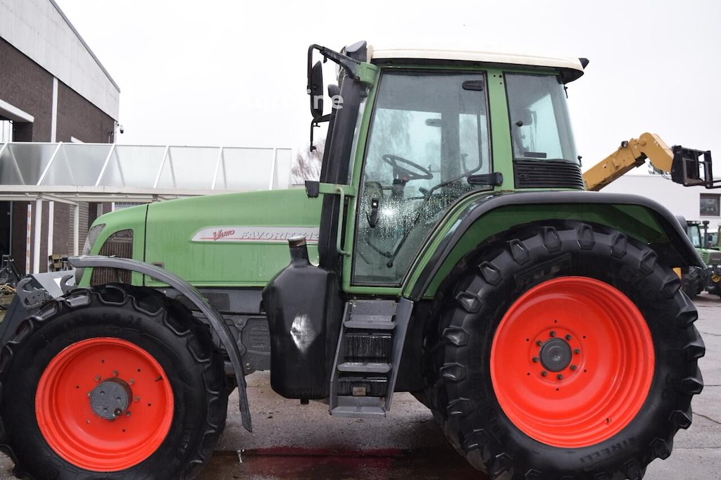 Fendt 712 Vario traktor točkaš