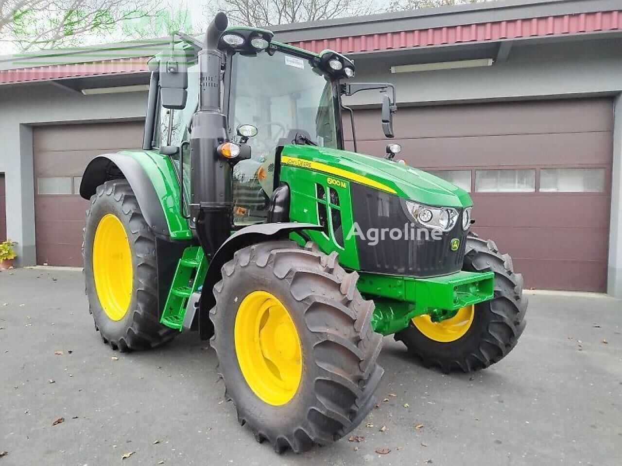 John Deere 6100m traktor točkaš