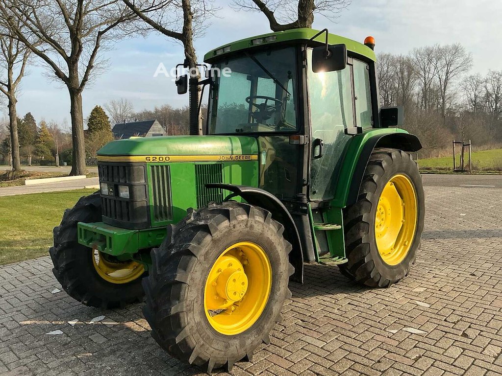 Prodaje se John Deere 6200 traktor točkaš na aukciji
