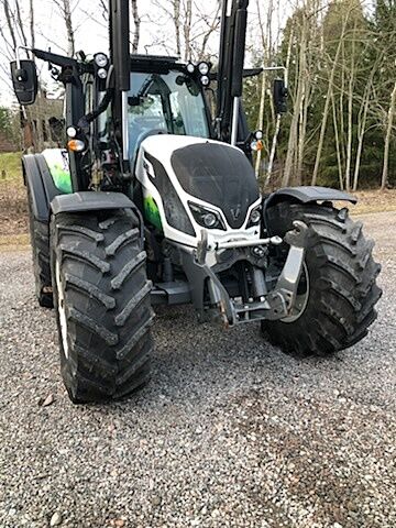 Valtra N174 *ONLY 1600hrs *GPS *FRONT LOADER traktor točkaš