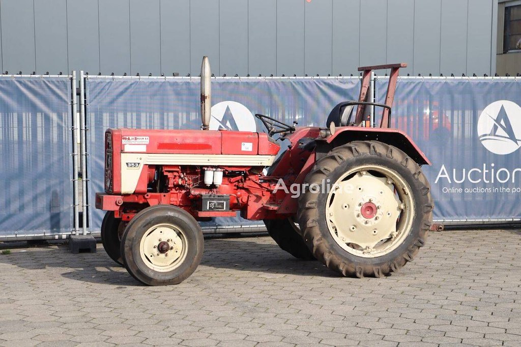 Prodaje se McCormick 353 traktor točkaš na aukciji