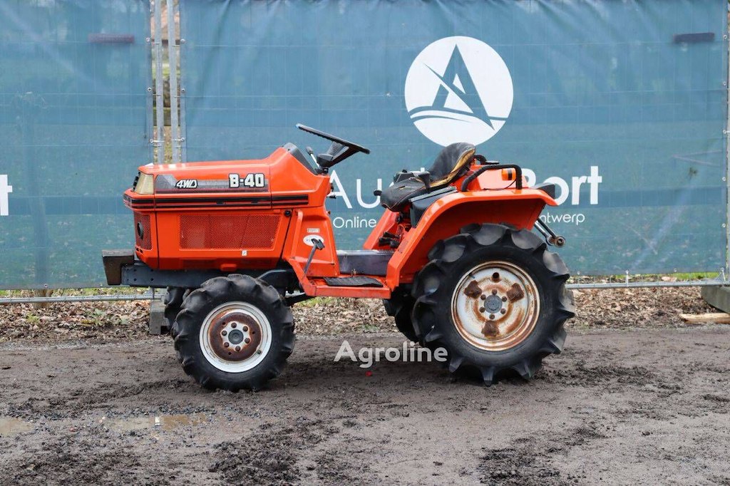 Prodaje se Kubota B-40 traktor točkaš na aukciji
