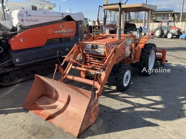 Kubota TRACTOR(Kubota) traktor točkaš