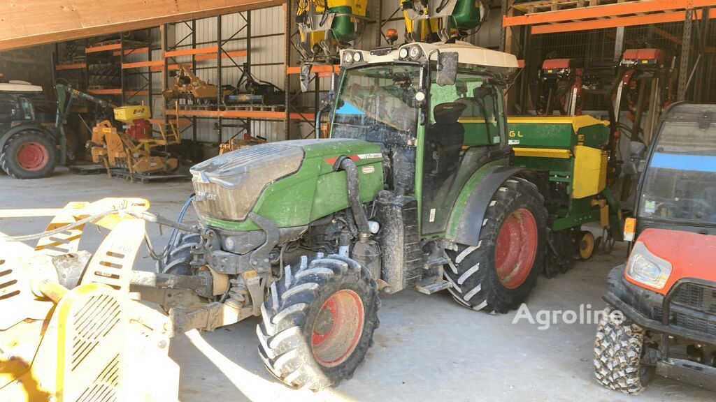 Fendt 211P VARIO traktor točkaš