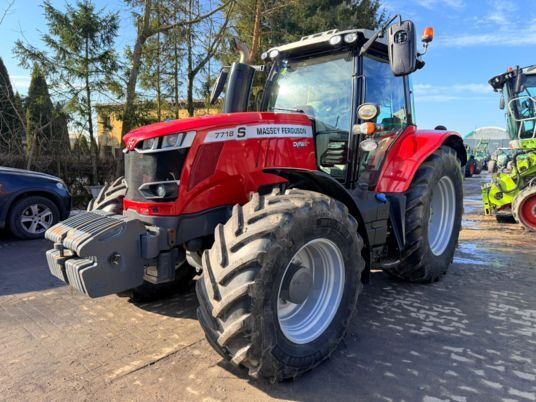Massey Ferguson 7718S traktor točkaš