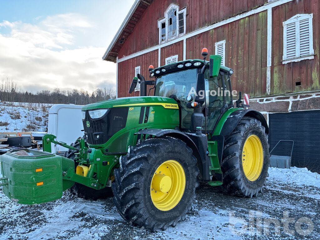 Prodaje se John Deere 6R 250 traktor točkaš na aukciji