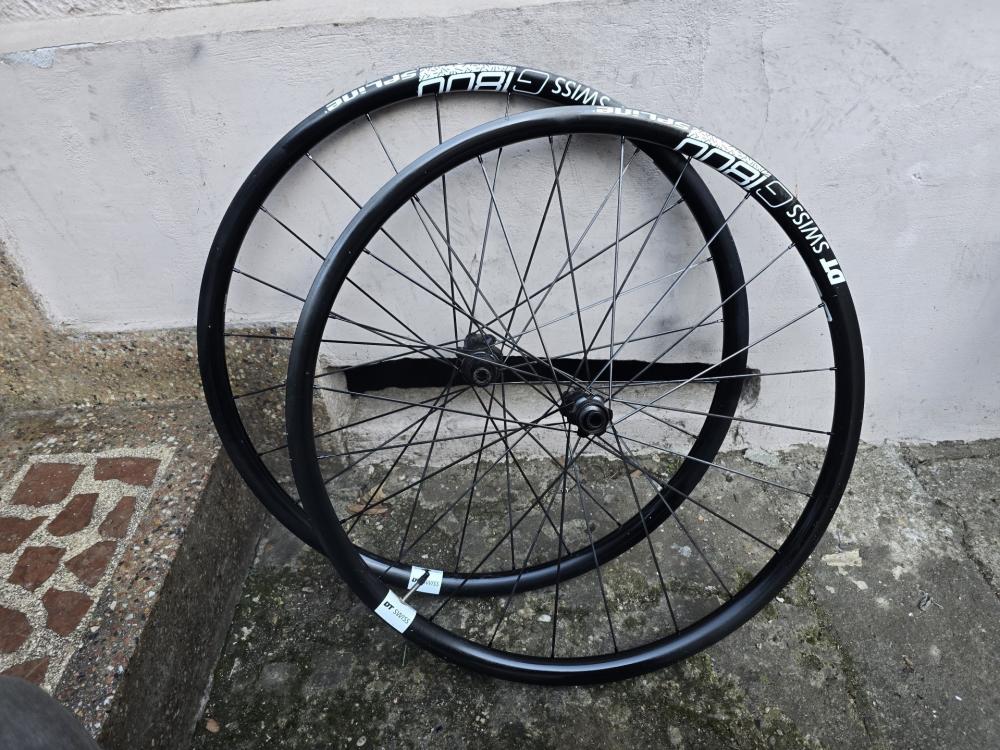 DT swiss gr1800 spline 12x100 12 142 gravel