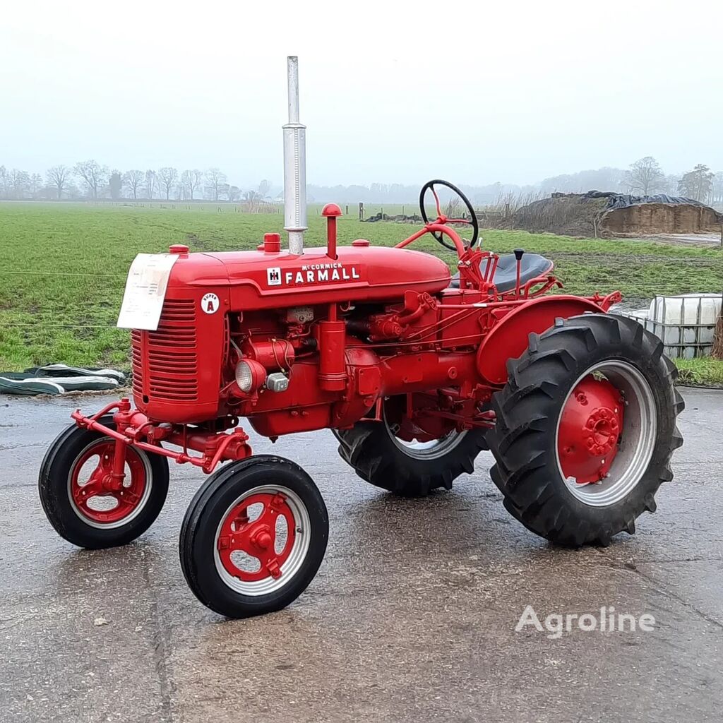 Prodaje se Farmall Oldtimer tractor Farmall Mc Cormick Super A traktor točkaš na aukciji