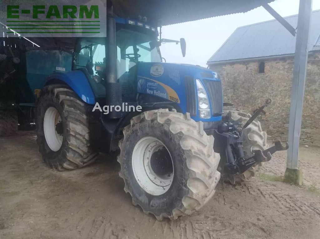 New Holland t8030 traktor točkaš
