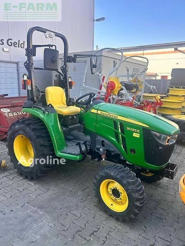 John Deere 3025e industrie (3038e) traktor točkaš