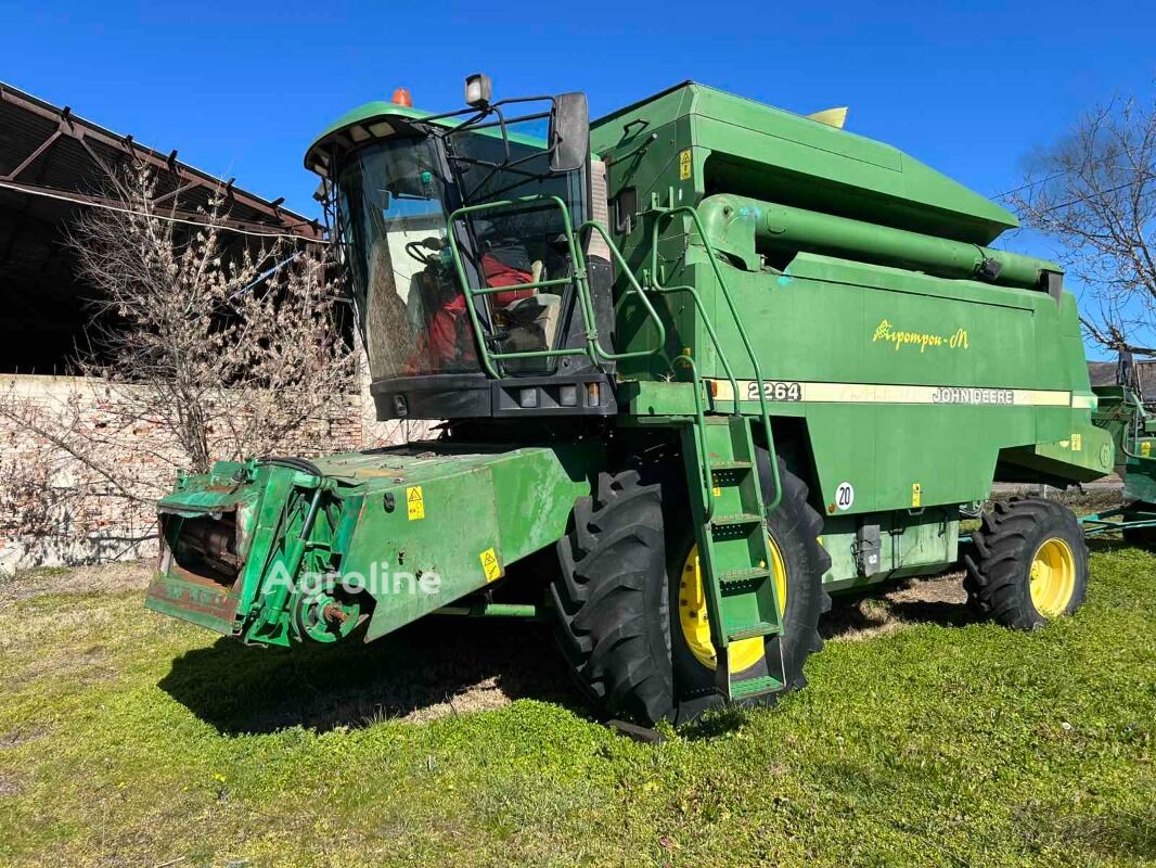 John Deere 2264 kombajn za žito