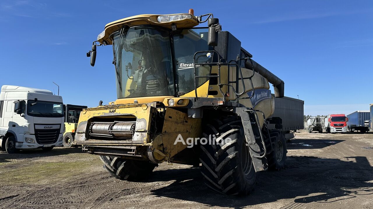 New Holland CR9080 kombajn za žito