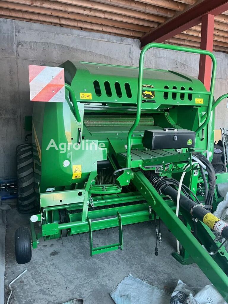 Prodaje se John Deere F441 fastkammerpresse balirku za okrugle bale na aukciji