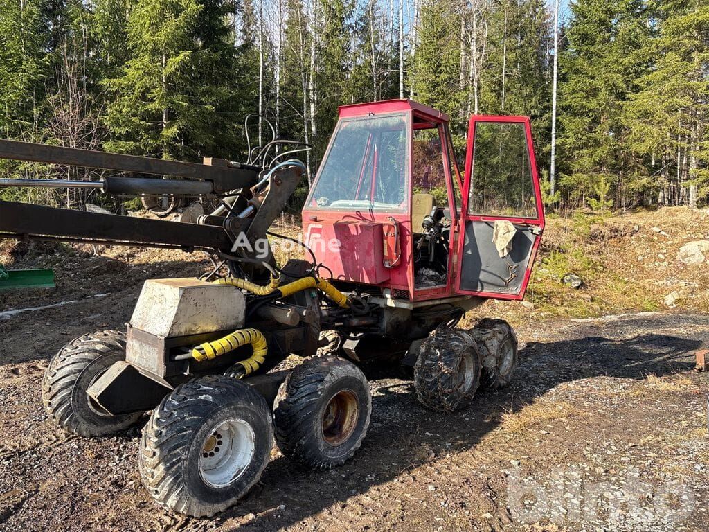 Prodaje se Finntracs 4000 GS Gallringsskördare harvester na aukciji