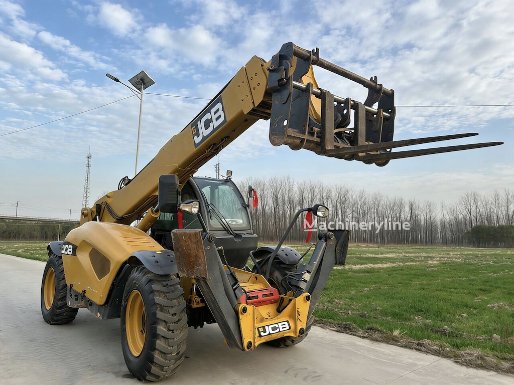 JCB 540-140 teleskopski utovarivač