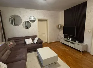 Izdavanje Stan - Beograd, Voždovac: Voždovačka crkva - FON - Saobraćajni fakultet