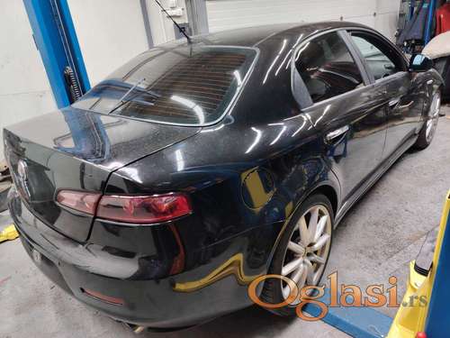 Alfa Romeo 159 gepek limuzuna kod boje 601