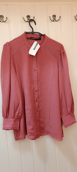 Madame elegantna bluza