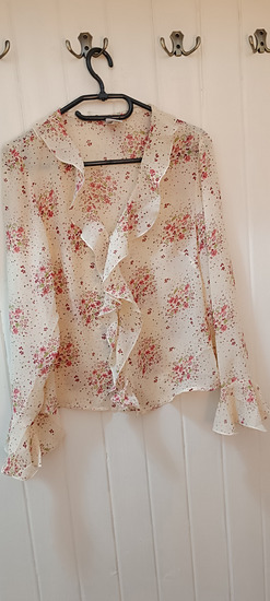 Prelepa elegantna bluza