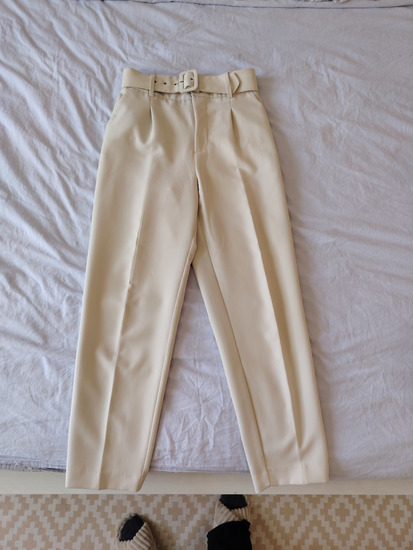 Zara pantalone