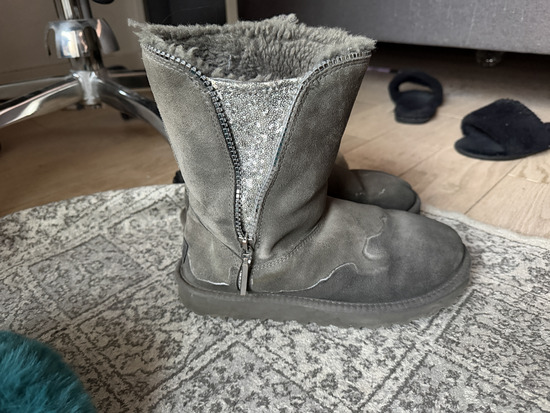 Originalne Ugg sive cizme