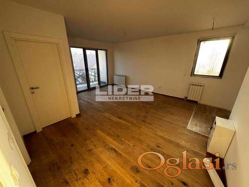 U mirnoj zgradi sa liftom, lux opremljen i namešten apartman. ID#135727