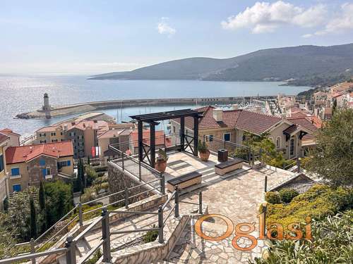 Dvosobni apartman u Marina Village Lustica Bay - pogled