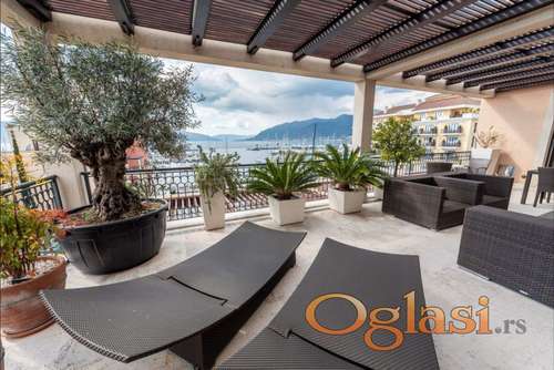 Jedinstveni Penthouse površine 258 m² na prvoj liniji Porto Montenegro
