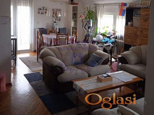 Trosoban stan na Tatarskom brdu,75m2