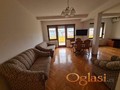 Centar, na prodaju stan 85m2 + 21m2 terasa,