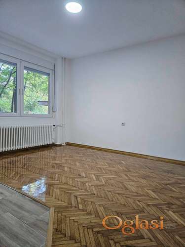 Kompletno renoviran, dvoiposoban stan, 52m2+7m2 terasa, Grbavica